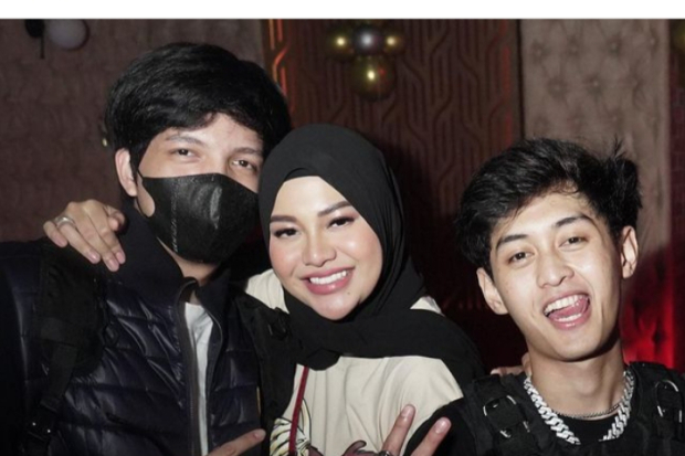 Profil dan Biodata Fahmi Nur Muhammad: Agama, Umur, Pacar, Karier, IG - Hits Katadata.co.id