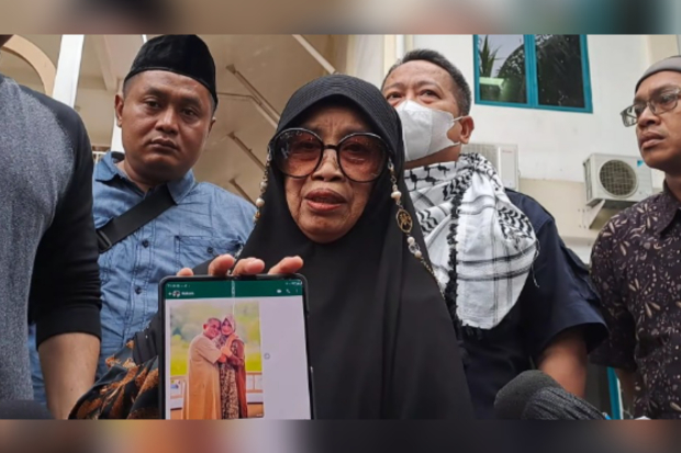 3 Fakta Umi Yuni, Ibu Alvin Faiz Menikah Lagi - Hits Katadata.co.id