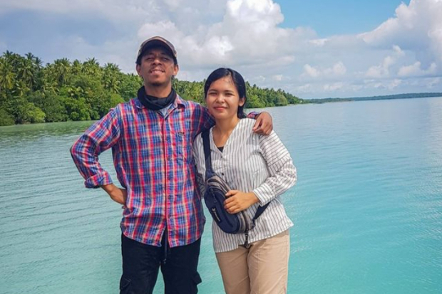 Sosok Komang Ade Widiandari, Istri Raim Laode yang Jadi Inspirasi Lagu ...