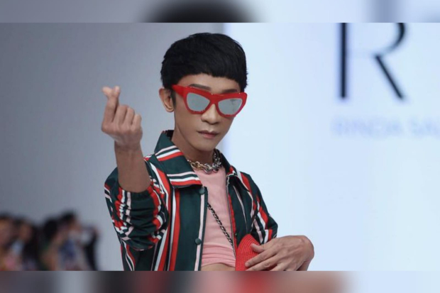 Profil dan Biodata Aming: Agama, Istri, Karier, Kisah Hijrah, IG - Hits ...