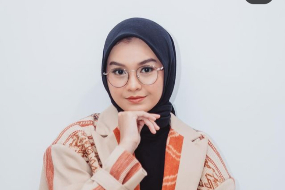 Profil dan Biodata Salma Salsabil: Umur, Asal, Peserta Indonesian Idol - Hits Katadata.co.id