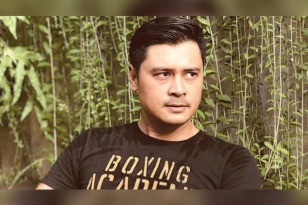 Profil dan Biodata Iqbal Pakula: Agama, Istri, Karier, IG, Meninggal ...