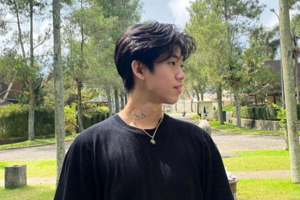 Profil dan Biodata Steven TNJ: Agama, Umur, Karier, Pacar, TikTok ...