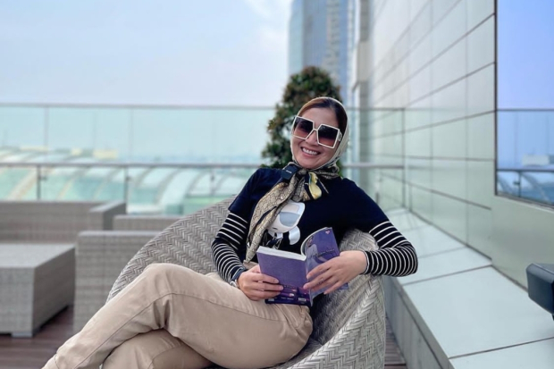 Profil dan Biodata Dine Mutiara: Umur, Bisnis, Istri Sahrul Gunawan ...