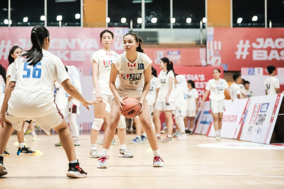 Mengerucut Jadi 24 Top Campers, Persaingan KFC DBL Camp 2023 Memanas - Lifestyle Katadata.co.id