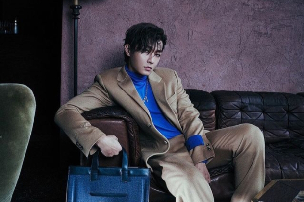 Profil dan Biodata Aaron Yan: Umur, Pacar, Akun IG, Kontroversi - Hits ...