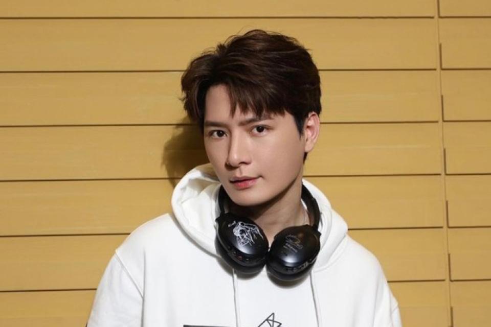 Benefit dan Harga Tiket Konser Solo Krist Perawat di Jakarta 2023 ...