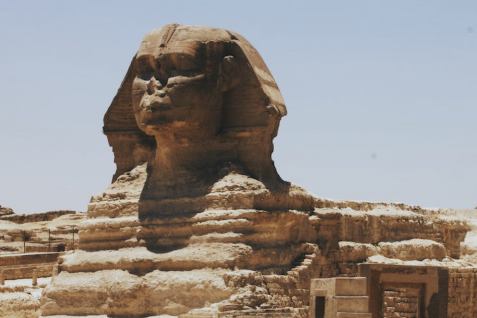 Mesir Kerek Suku Bunga Jadi 19,75% untuk Tekan Lonjakan Inflasi - Makro ...