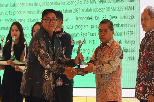 3 Unit Bisnis Asian Agri Raih Penghargaan PROPER Hijau - Info Katadata ...