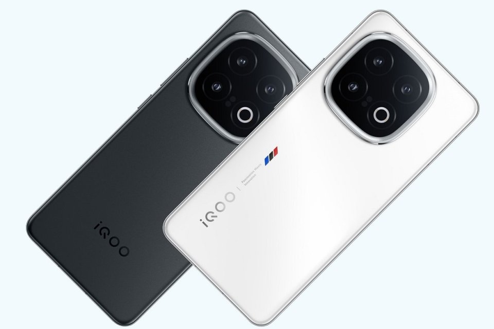 Spesifikasi iQOO 13 Bertenaga Snapdragon 8 Elite, Harga Rp 9 Jutaan - Gadget Katadata.co.id