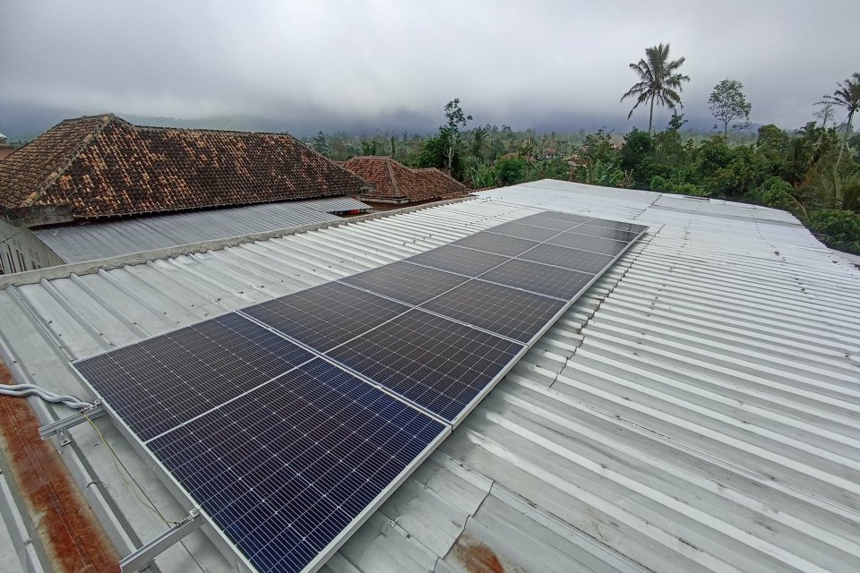 Manfaatkan Energi Matahari, Petani Kopi Cuan Jutaan - Energi Baru ...