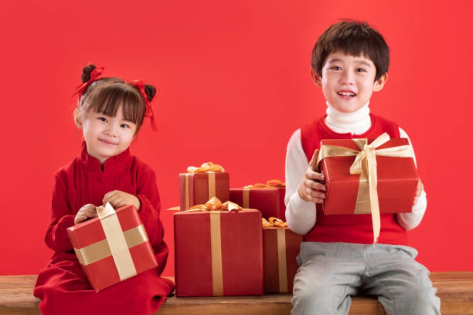 10 Ide Hadiah Imlek untuk Keluarga, Kerabat dan Orang Terkasih - Varia ...