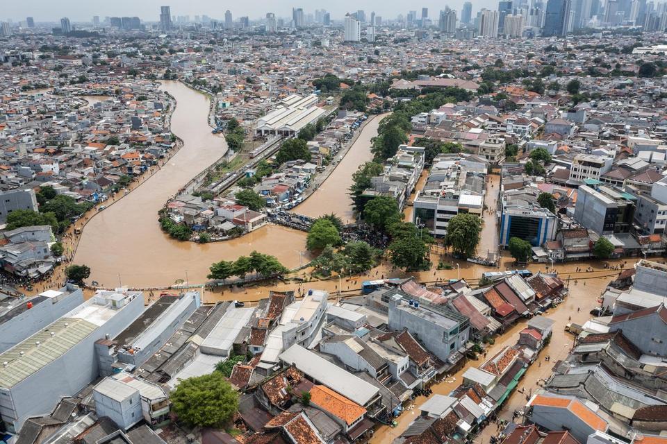 Banjir Jakarta Meluas, Ini Daftar Wilayah yang Tergenang pada 5 Maret - Nasional Katadata.co.id
