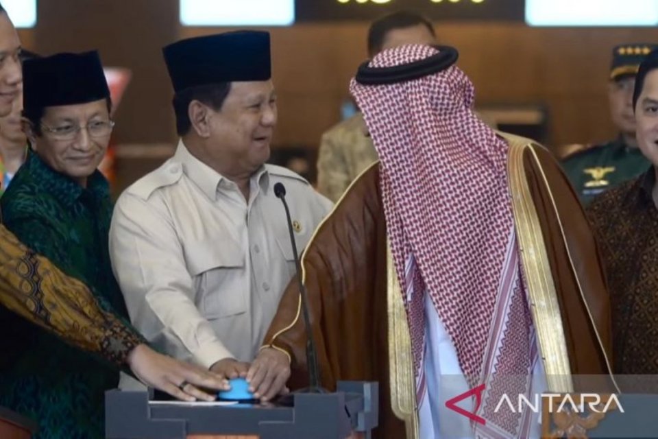 Presiden Prabowo Resmikan Terminal Khusus Haji dan Umrah di Bandara Soetta - Nasional Katadata.co.id