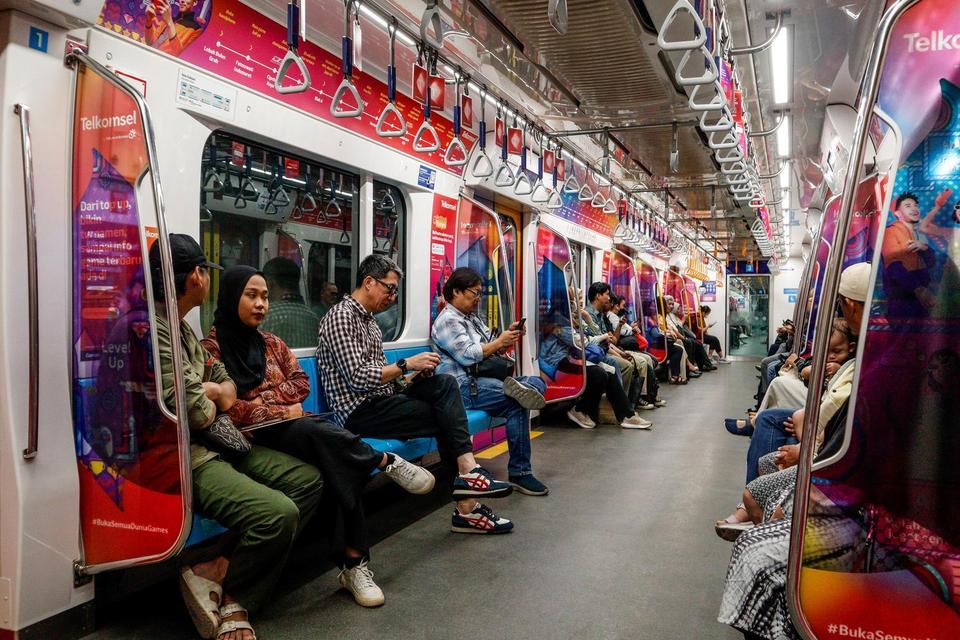 Naik MRT, LRT dan TransJakarta Cuma Rp 1 pada 17-19 September 2025 - Industri Katadata.co.id
